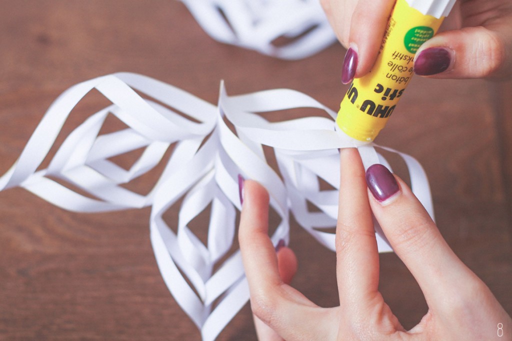 {DIY} Fabriquez des flocons de neige en papier - Dollyjessy
